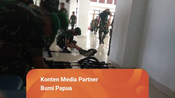 Senjata SS1 V1 TNI di Puncak Jaya Papua Dirampas | kumparan.com